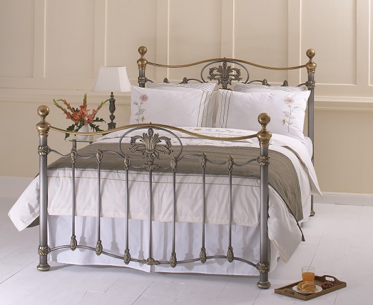 Silver metal headboard double store